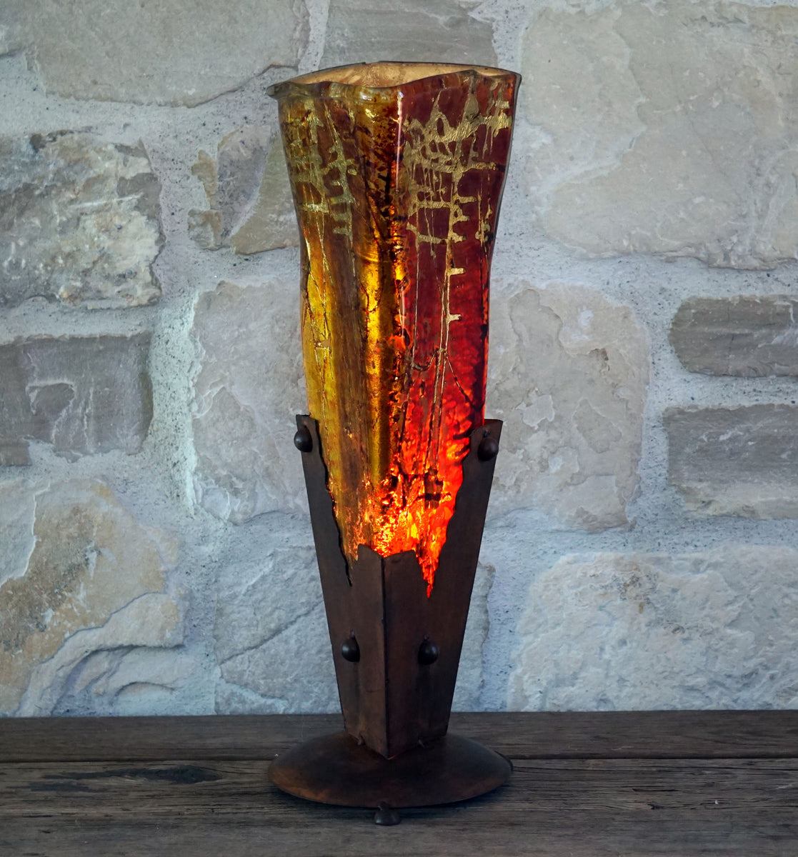 Triangle Lamp with Sunfire Crackled Glass – Western Passion